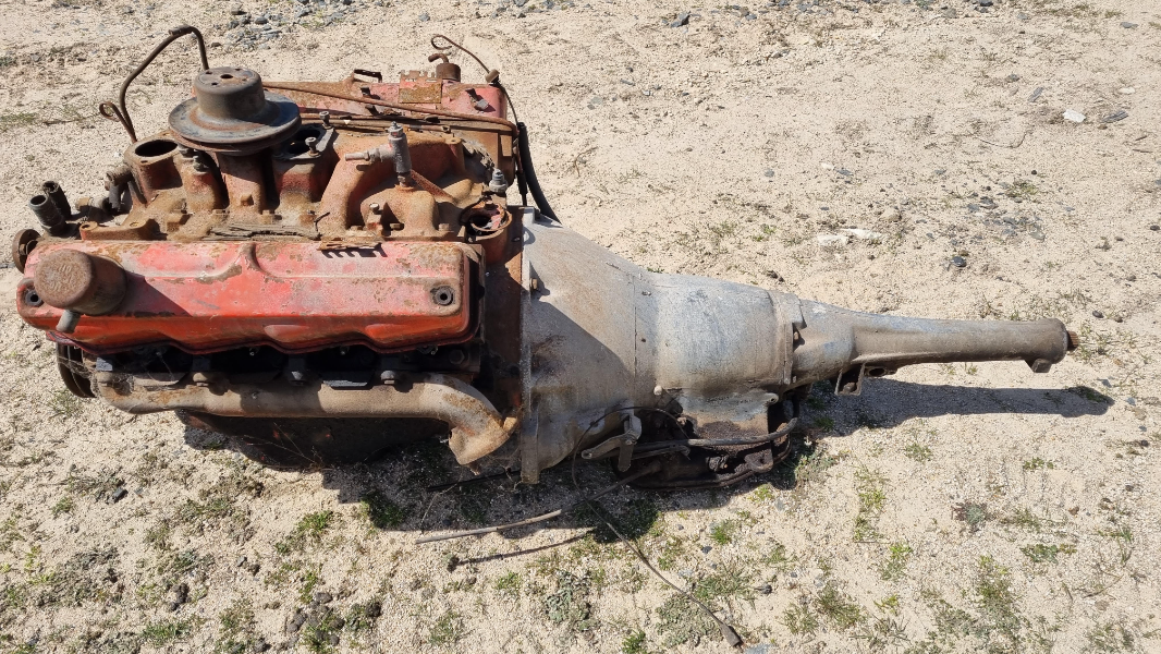Lot 35 - Poly 318 Motor and Torqueflite Transmission | AuctionsPlus