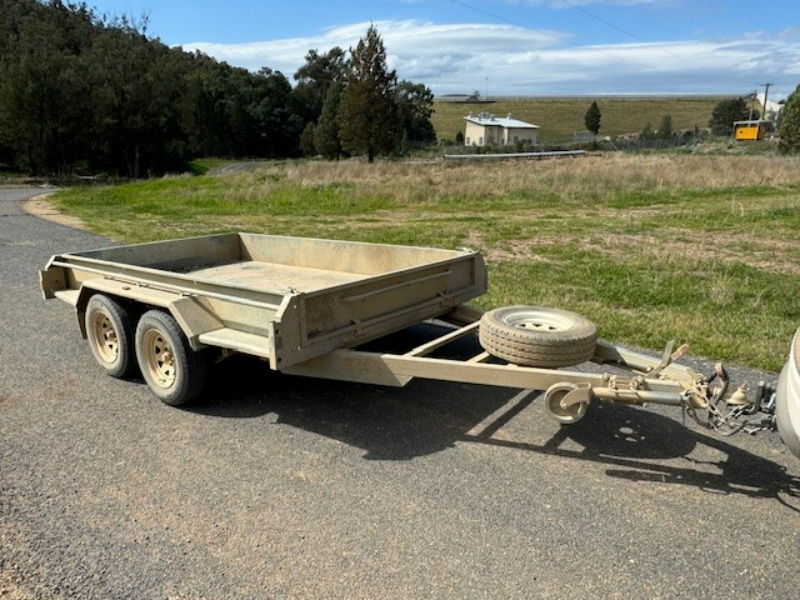 Lot 38 - Tandem Box Trailer - Rego TJ94KJ | AuctionsPlus