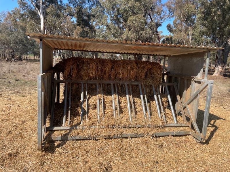 Lot 33 - Hay Rack | AuctionsPlus
