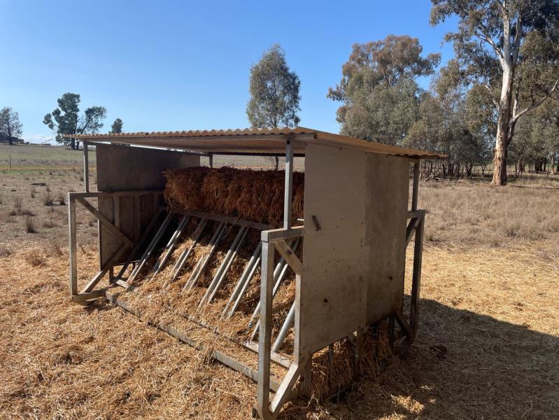 Lot 34 - Hay Rack | AuctionsPlus