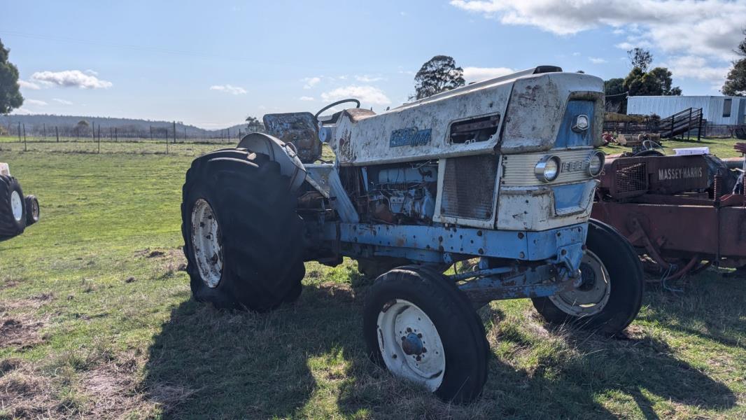 Lot 4 - Ford 6000 Tractor - Hole In Engine Block | AuctionsPlus