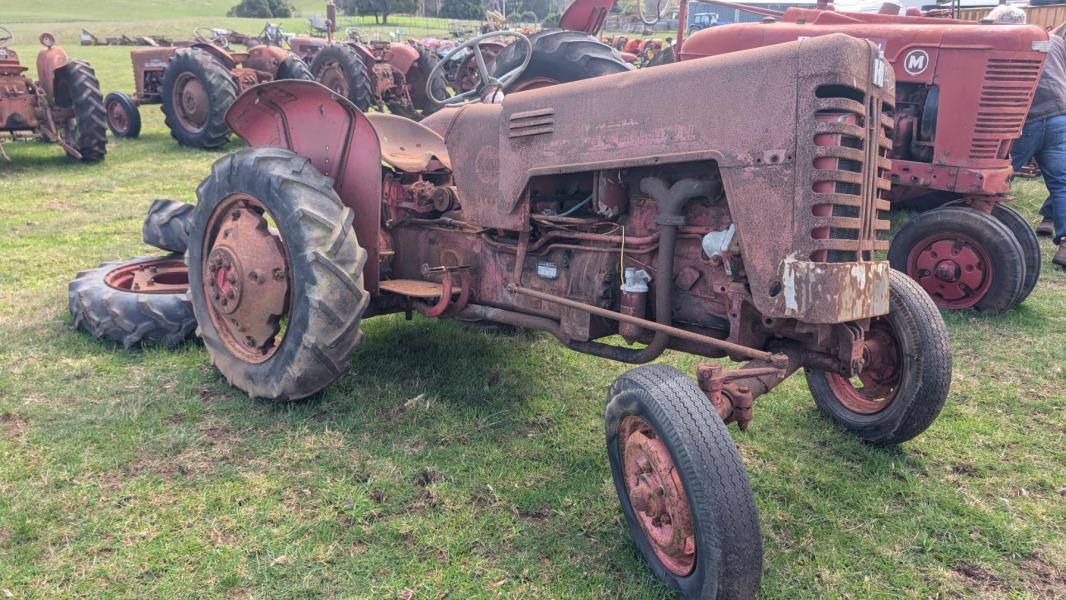 Lot 42 - International B-250 Tractor w/ Dual Wheels | AuctionsPlus