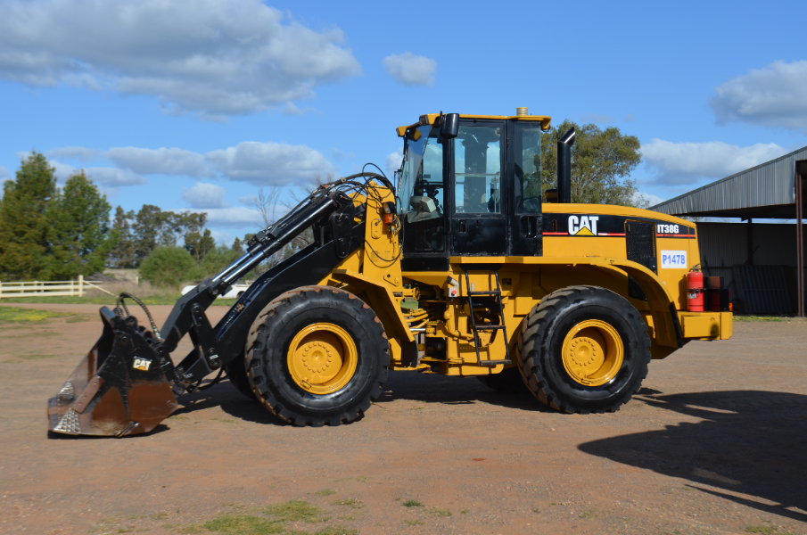 Lot 197 - 2006 Cat IT38G Series II Loader | AuctionsPlus