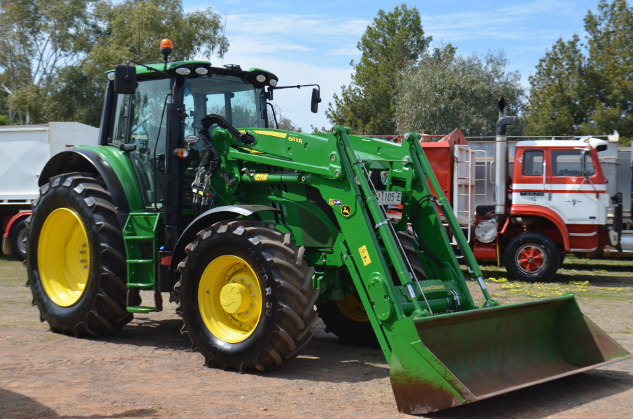 Lot 196 - 2021 John Deere 6195M Loader | AuctionsPlus