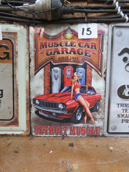 Lot 15 - Detroit Muscle Sign 20cm x 30cm | AuctionsPlus
