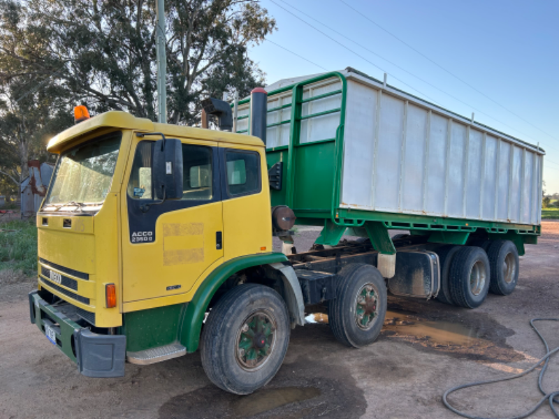 Lot 127 - Iveco 2350G tipper truck | AuctionsPlus