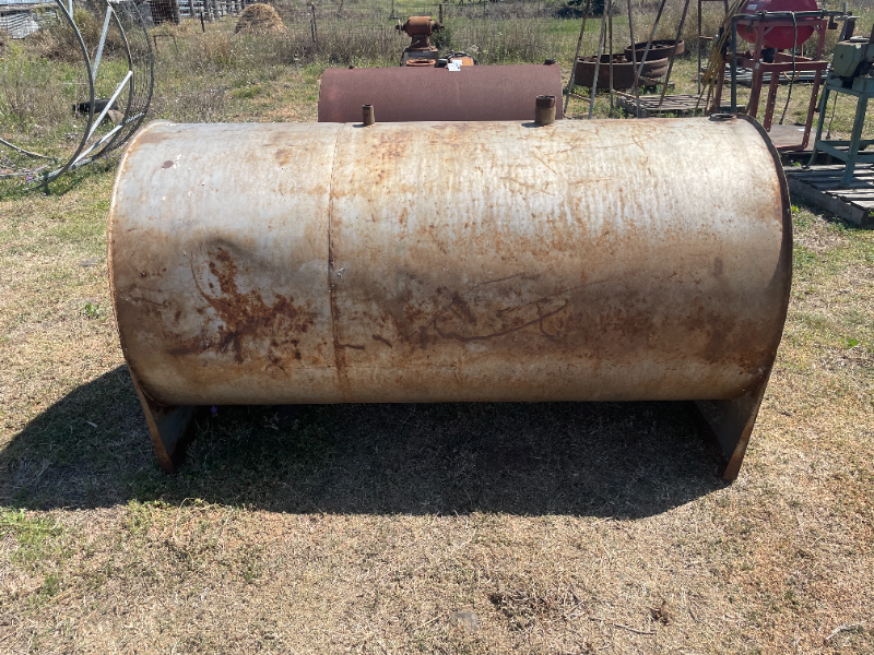 Lot 43 - Silver Fuel Tank | AuctionsPlus