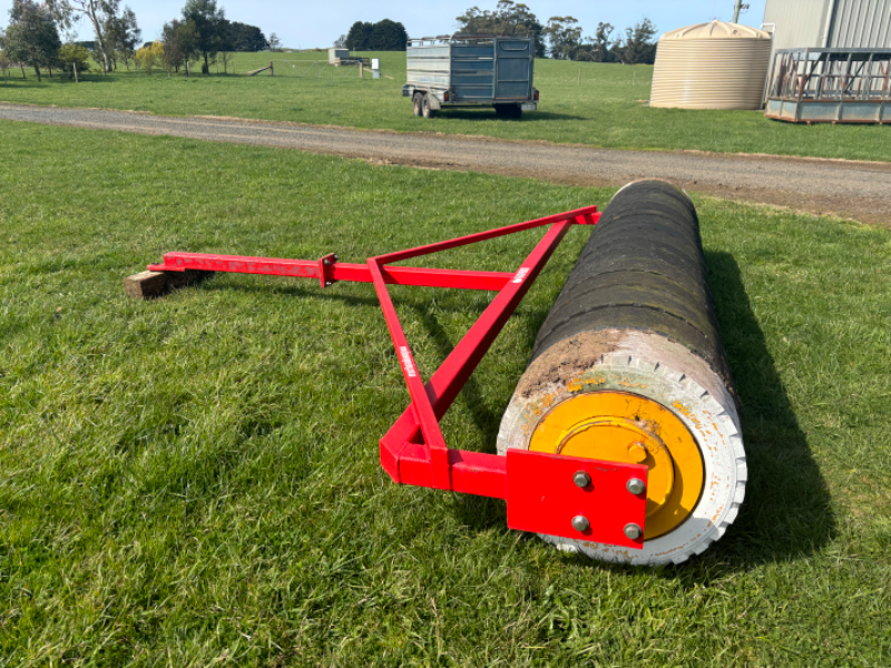 Lot 23 - BISON ROLLER | AuctionsPlus