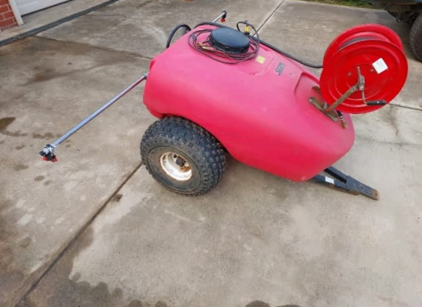 Lot 26 - SILVAN 300L SPRAY TANK | AuctionsPlus
