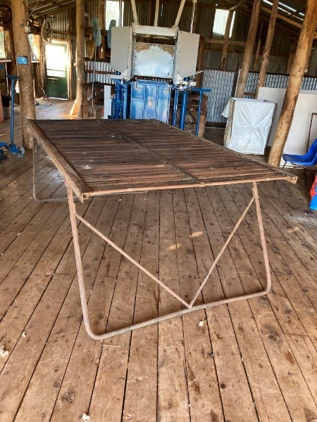 Lot 59B - WOOL TABLE | AuctionsPlus