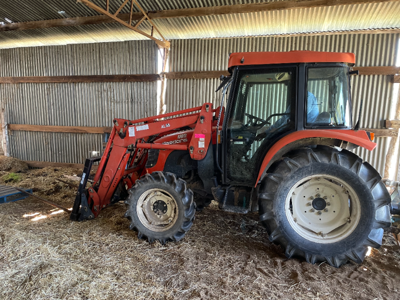 Lot 38 - KIOTI DAEDONG DK551C TRACTOR w F.E.L | AuctionsPlus