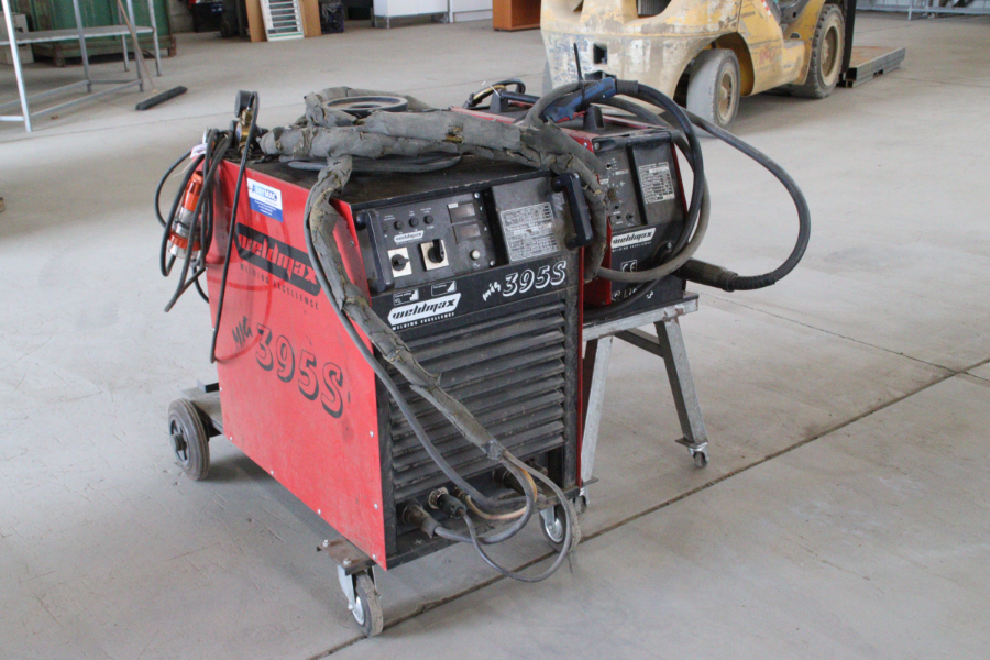 Lot 17 - Weldmac 395S | AuctionsPlus