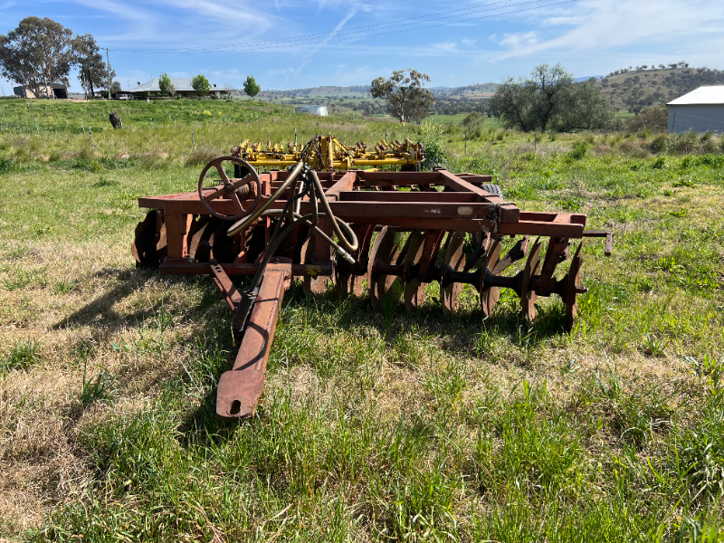 LOT 27 - DISC PLOUGH | AuctionsPlus