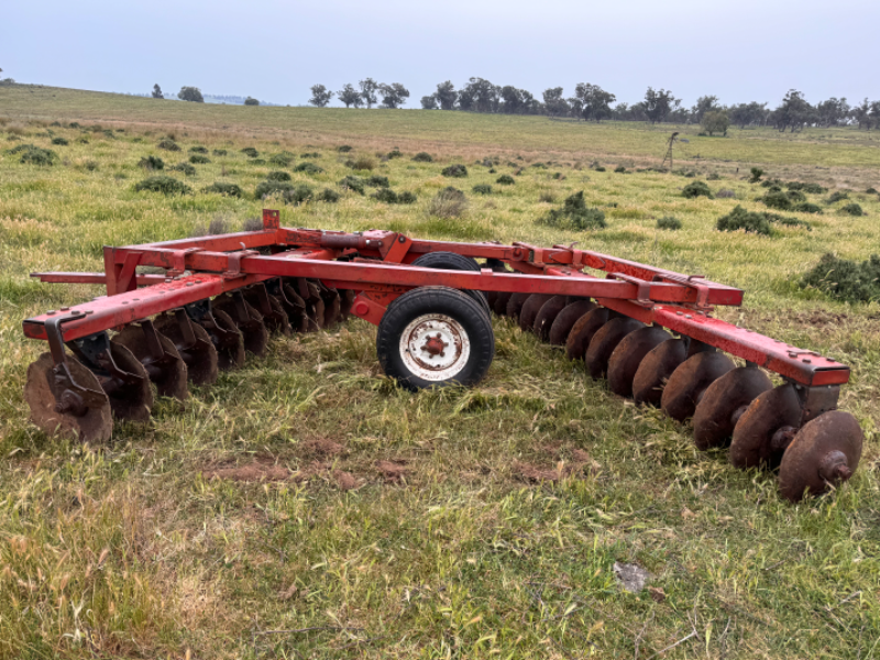 Lot 43 - Offset Discs | AuctionsPlus