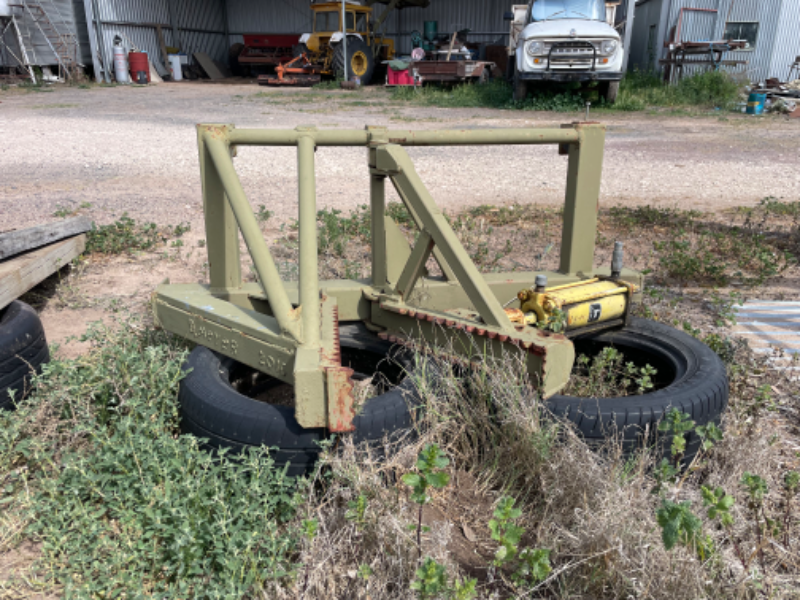Lot 72 - Tree Grab ( front end loader grab ) | AuctionsPlus