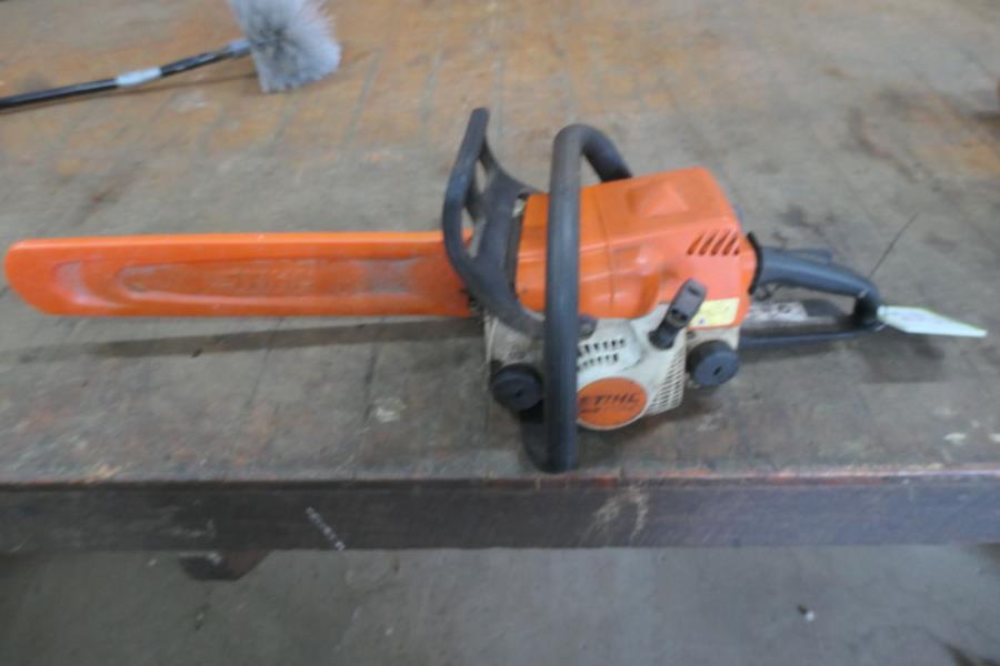 Lot 32 - Stihl Mini Boss Chainsaw | AuctionsPlus