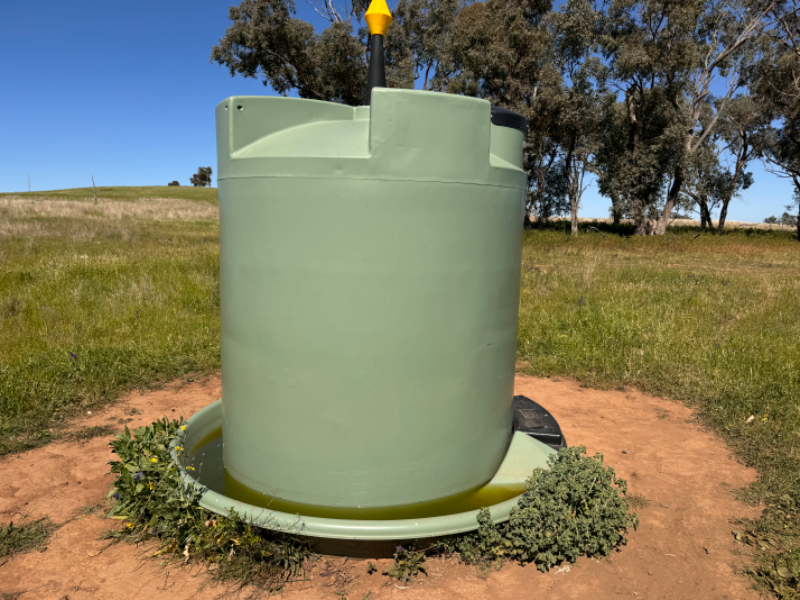 Lot 66 - Tank & Saucer | AuctionsPlus