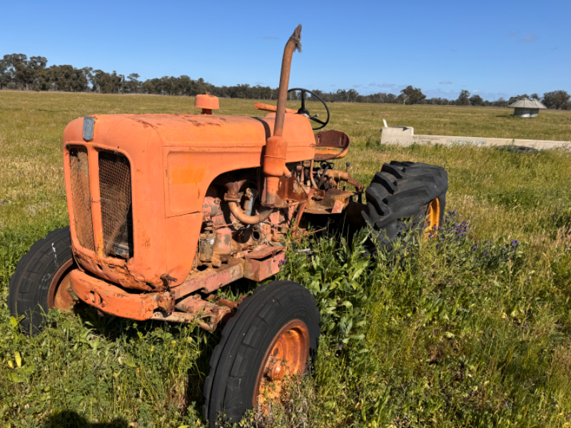 Lot 202 - Tractor | AuctionsPlus
