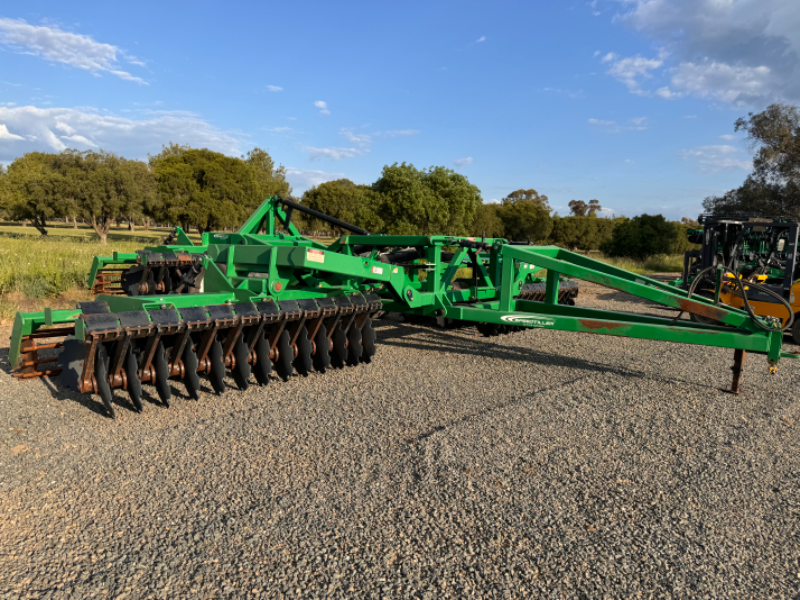 Lot 3 - Speed Tiller | AuctionsPlus