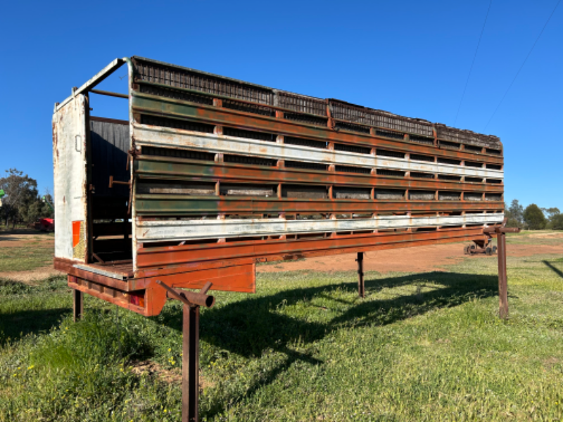 Lot 30 - Stock crate | AuctionsPlus