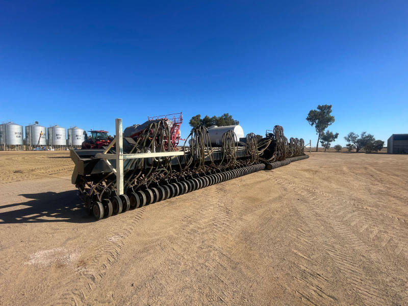 Lot 24 - 2021 24m Alpha Disc Bar | AuctionsPlus