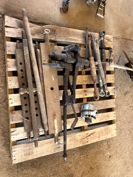 Lot 132 - PALLAT | AuctionsPlus