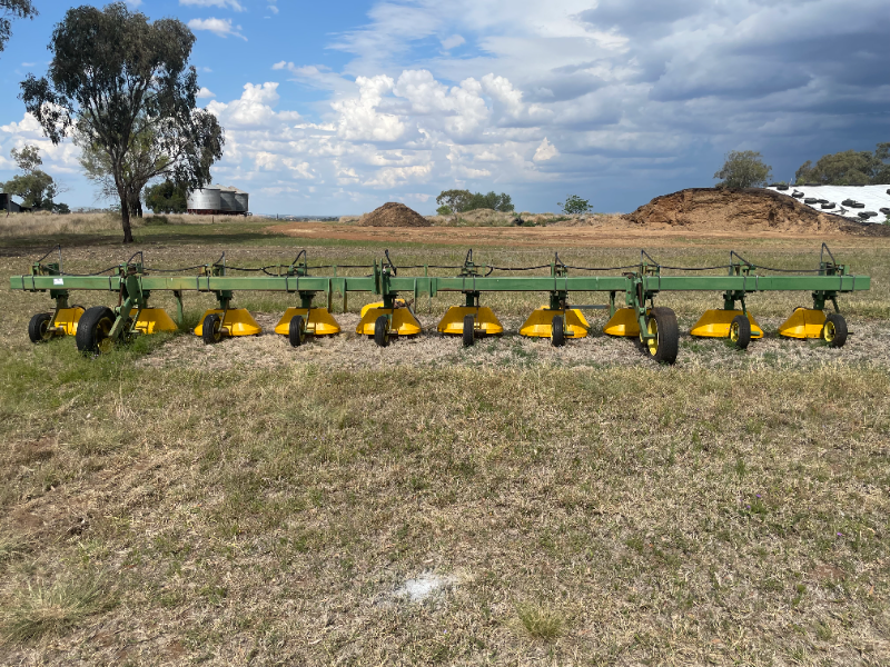 Lot 19 - 3PL, 9 metre bar, shielded sprayer unit | AuctionsPlus