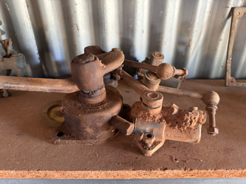 Lot 61 - Antique Car Parts | AuctionsPlus