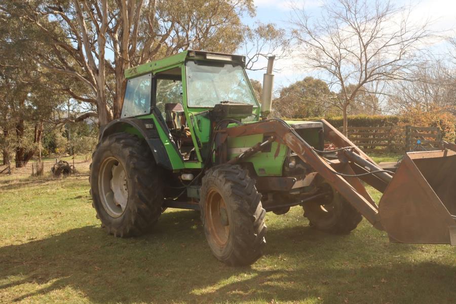 Lot 1 - Deutz Fahr Tractor 90HD Dx90 - Forks included, over axle blade ...