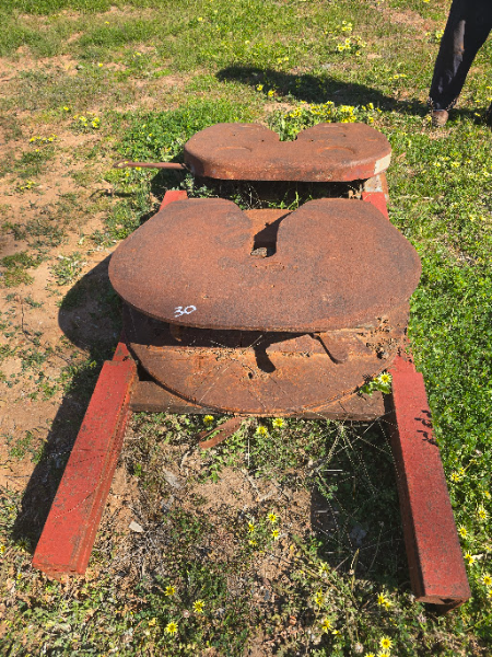 Lot 123 - 2 x Truck Turn Tables | AuctionsPlus