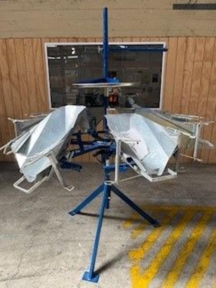 Lot 128 - *NEW* Harvestaire Deluxe Lamb Marking Cradle - 6 Berth ...