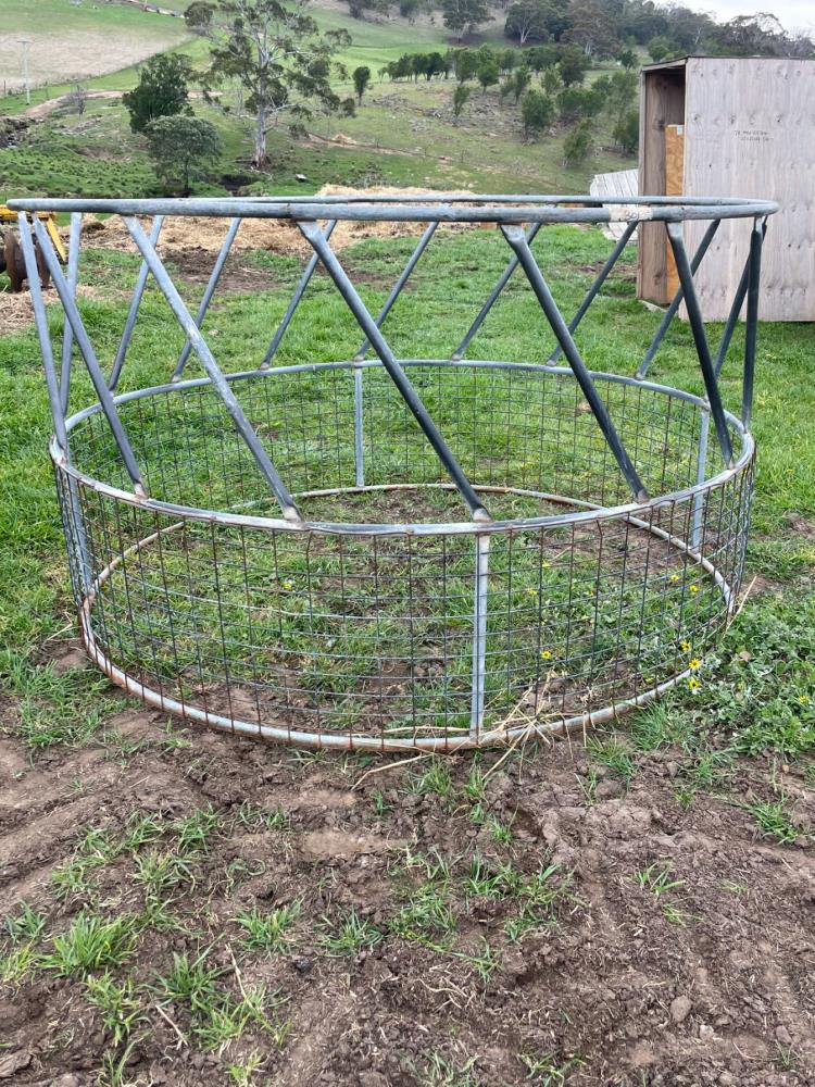 Lot 162 - Hay Ring Feeder | AuctionsPlus