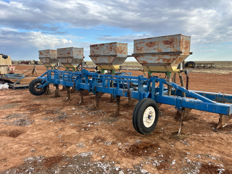 Lot 3 - Hilling Up Rig | AuctionsPlus