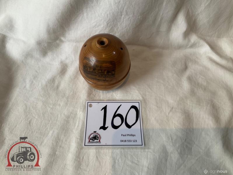 Lot 160 - Mauchlin ware wool holder | AuctionsPlus