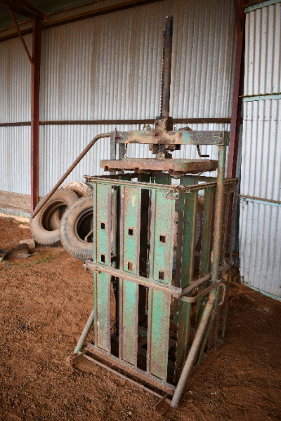 Lot 139 - Sunbeam Levermatic wool press | AuctionsPlus