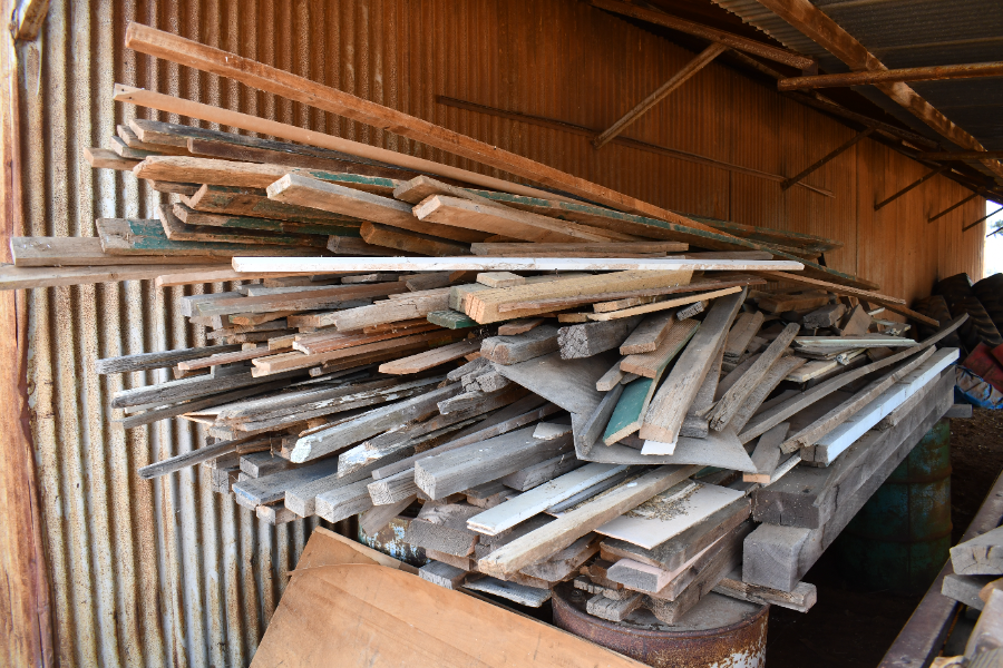 Lot 153 - Assorted lengths of timber | AuctionsPlus