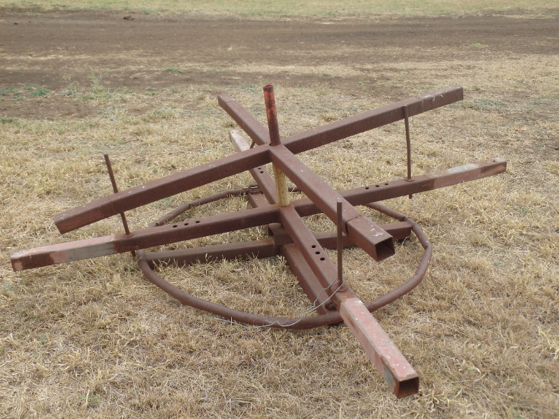 Lot 45 - REEL, POLY PIPE, WELDED MILD STEEL FABRICATED | AuctionsPlus