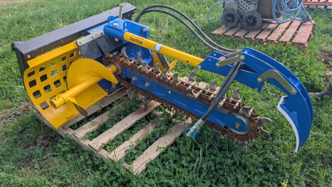 Lot 4 - Himac MT900200100E Trench Digger | AuctionsPlus