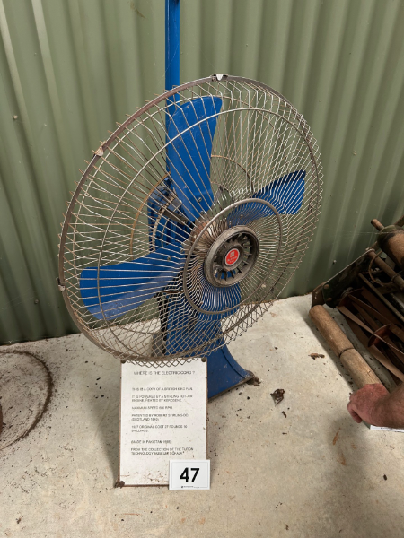 Lot 47 - Copy of a Stirling hot air engine fan | AuctionsPlus