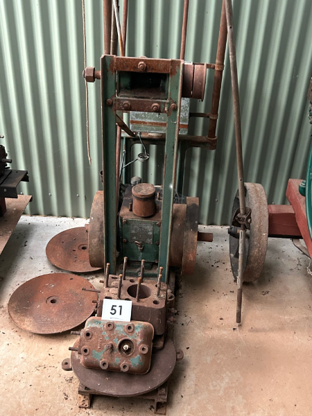 Lot 51 - Cooper shearing engine | AuctionsPlus