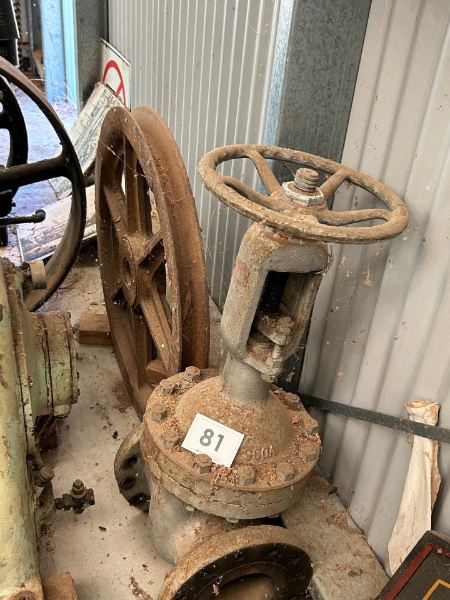 Lot 81 - Gate valve | AuctionsPlus