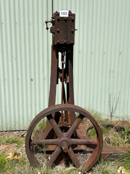 Lot 102 - Marshal & Co 3 NHP engine with vertical boiler | AuctionsPlus