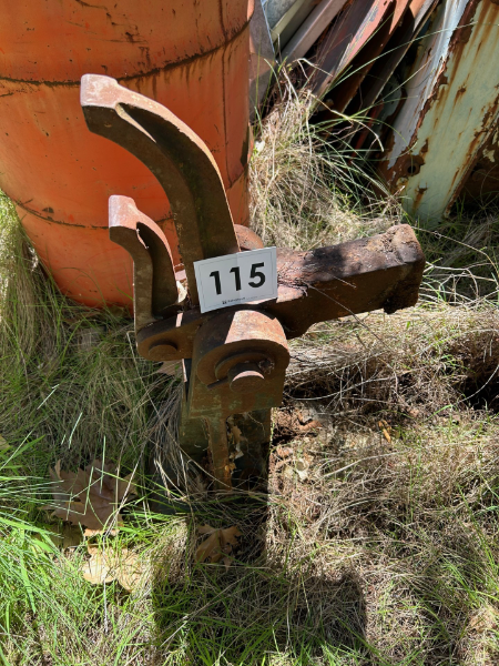 Lot 115 - Large flywheel inching tool | AuctionsPlus