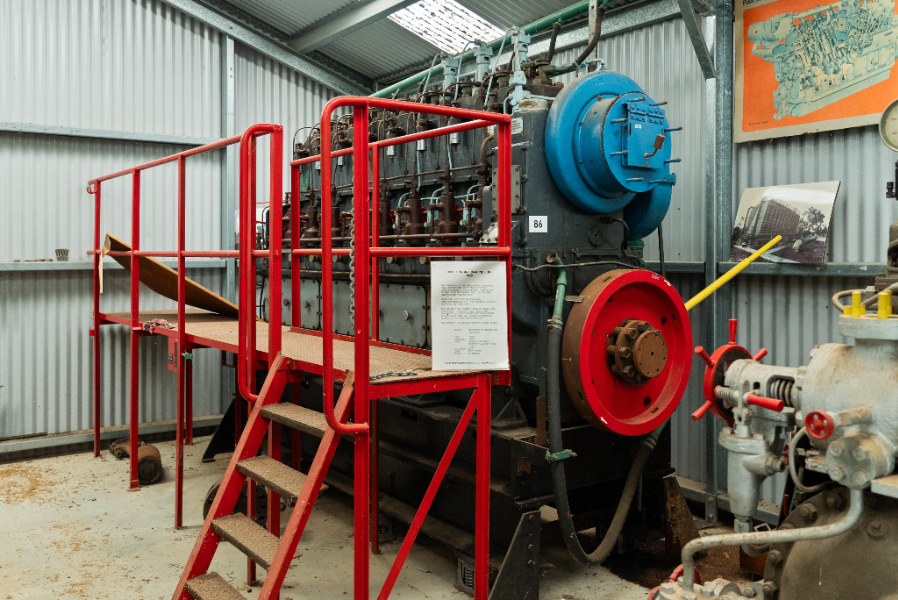 Lot 86 - British Polar Engines 8 cylinder diesel engine | AuctionsPlus