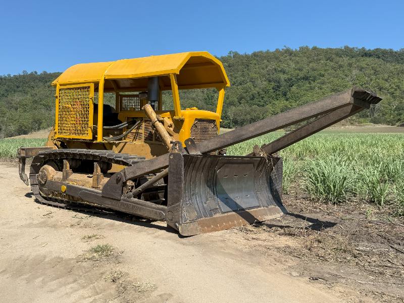 Lot 2 - CAT D6C Dozer | AuctionsPlus