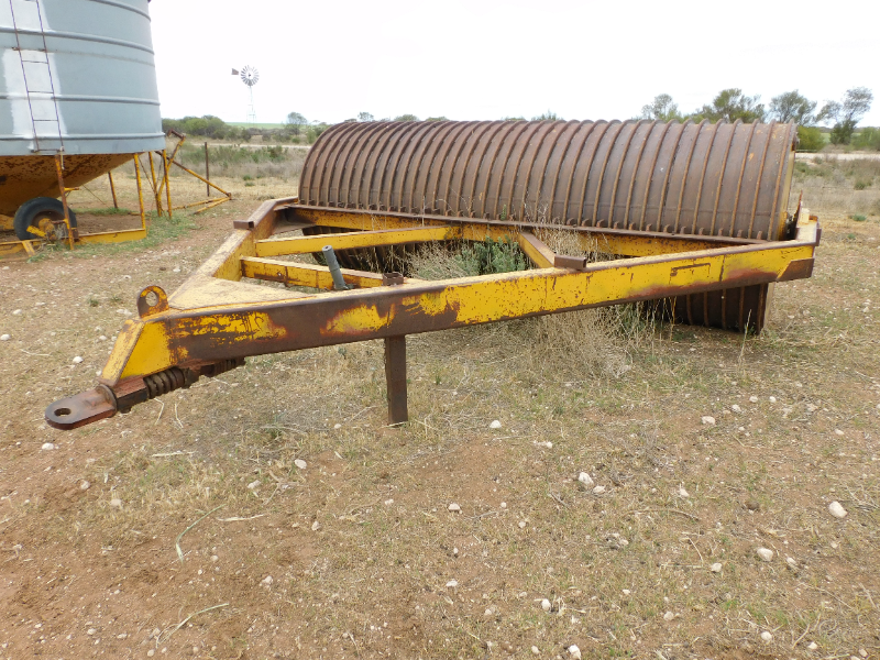 Lot 810 - Kiki rib roller 12'x5' | AuctionsPlus