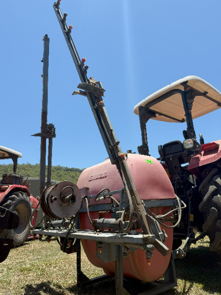 Lot 43 - Silvan tank on 3pl carryall | AuctionsPlus