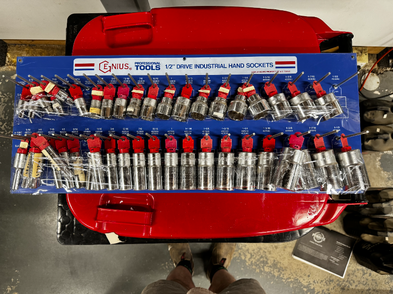 Lot 14 - Genius 1/2' Drive Industrial Hand Drive Sockets IMPERIAL ...