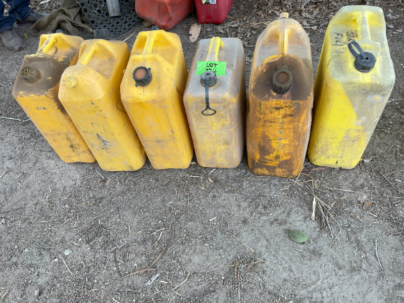 Lot 374 - 20L Diesel Jerry Cans | AuctionsPlus