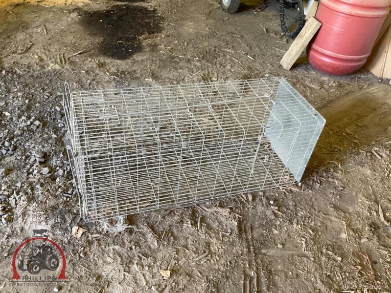 Lot 15 - Vermin Trap | AuctionsPlus